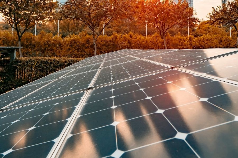 What to Know About Retrofitting a Solar Battery in 2021